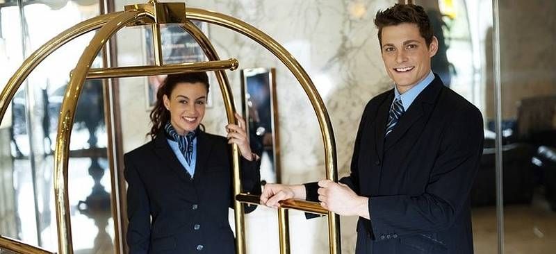 Two Way Radio | Push to Talk Solutions for Hospitality | Instacom